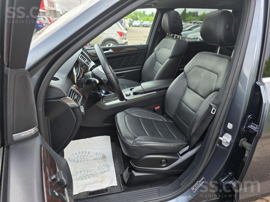 Pelēks Mercedes-Benz GL 350 2014 Daugavpils, ar dzinēja tilpumu 3.00 L un nobraukumu 0 tūkst. km par 23250 €, foto 15 vietnē AUTOMOTO.COM.LV