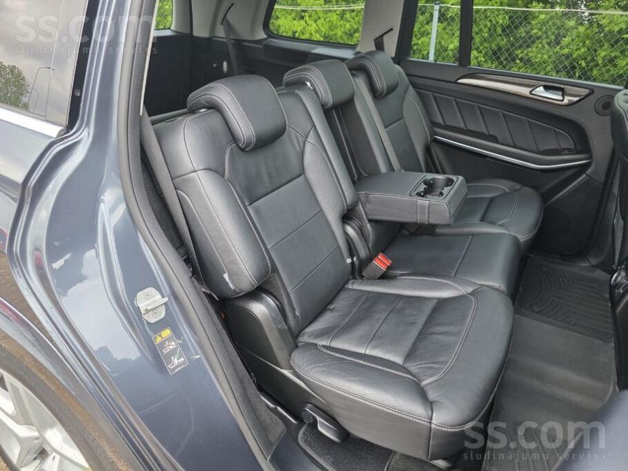 Pelēks Mercedes-Benz GL 350 2014 Daugavpils, ar dzinēja tilpumu 3.00 L un nobraukumu 0 tūkst. km par 23250 €, foto 19 vietnē AUTOMOTO.COM.LV