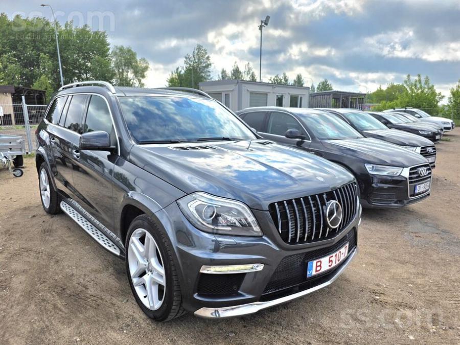 Pelēks Mercedes-Benz GL 350 2014 Daugavpils, ar dzinēja tilpumu 3.00 L un nobraukumu 0 tūkst. km par 23250 €, foto 36 vietnē AUTOMOTO.COM.LV
