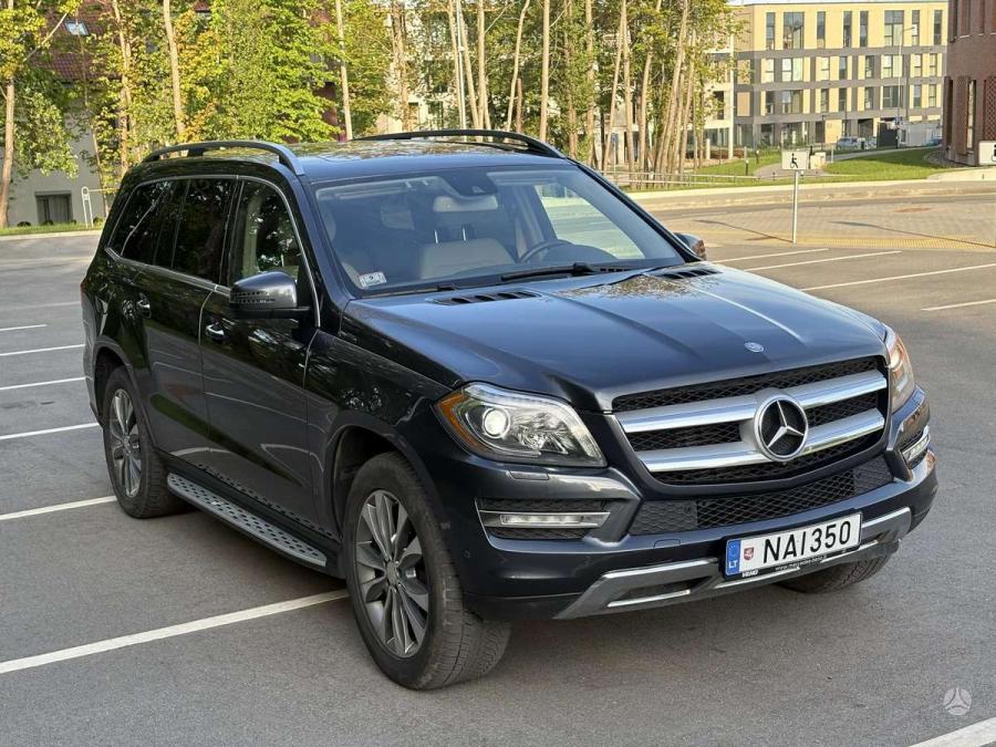 Pelēks Mercedes-Benz GL 350 2014 Gargždai, ar dzinēja tilpumu 0.00 L un nobraukumu 224 tūkst. km par 18300 €, foto 1 vietnē AUTOMOTO.COM.LV