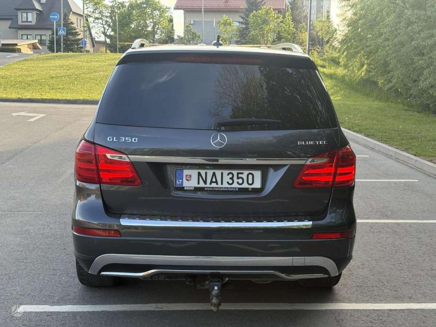 Pelēks Mercedes-Benz GL 350 2014 Gargždai, ar dzinēja tilpumu 0.00 L un nobraukumu 224 tūkst. km par 18300 €, foto 5 vietnē AUTOMOTO.COM.LV