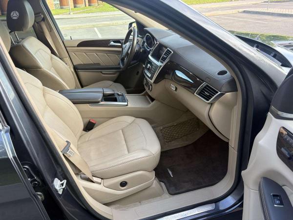 Pelēks Mercedes-Benz GL 350 2014 Gargždai, ar dzinēja tilpumu 0.00 L un nobraukumu 224 tūkst. km par 18300 €, foto 9 vietnē AUTOMOTO.COM.LV