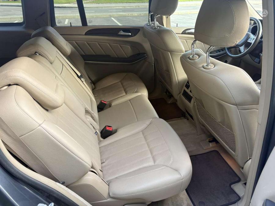 Pelēks Mercedes-Benz GL 350 2014 Gargždai, ar dzinēja tilpumu 0.00 L un nobraukumu 224 tūkst. km par 18300 €, foto 12 vietnē AUTOMOTO.COM.LV