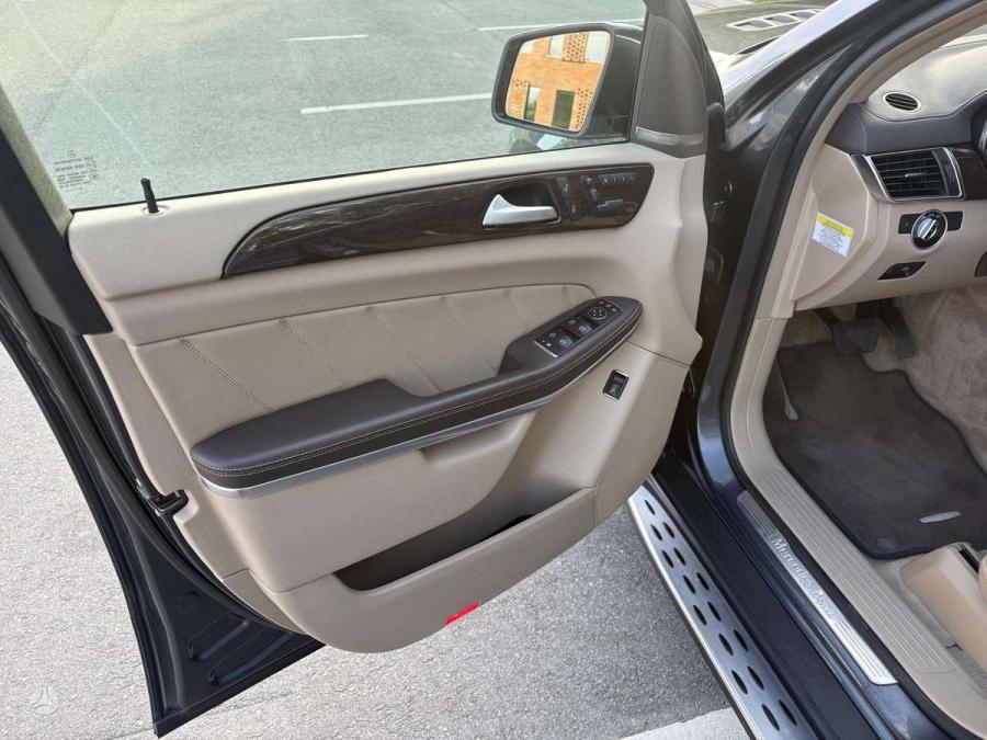 Pelēks Mercedes-Benz GL 350 2014 Gargždai, ar dzinēja tilpumu 0.00 L un nobraukumu 224 tūkst. km par 18300 €, foto 17 vietnē AUTOMOTO.COM.LV