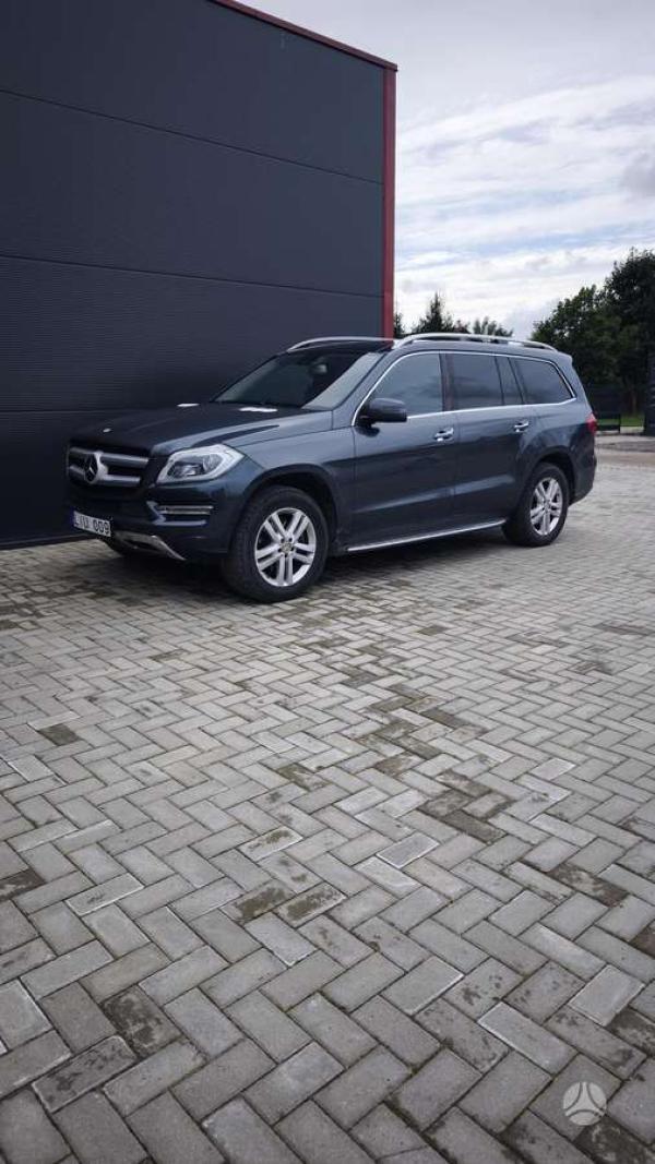 Мерседес ГЛ 350 2014 в Клайпеда на AUTOMOTO.COM.LV Серый Мерседес ГЛ 350 2014 в Клайпеда, объемом двигателя 3.00 л и пробегом 275 тыс. км за 16100 €, фото 1 на AUTOMOTO.COM.LV