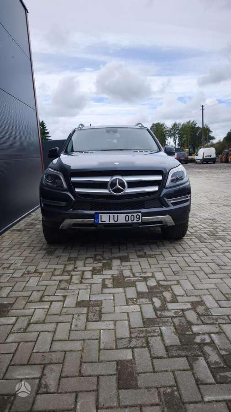 Pelēks Mercedes-Benz GL 350 2014 Klaipėda, ar dzinēja tilpumu 3.00 L un nobraukumu 275 tūkst. km par 16100 €, foto 4 vietnē AUTOMOTO.COM.LV