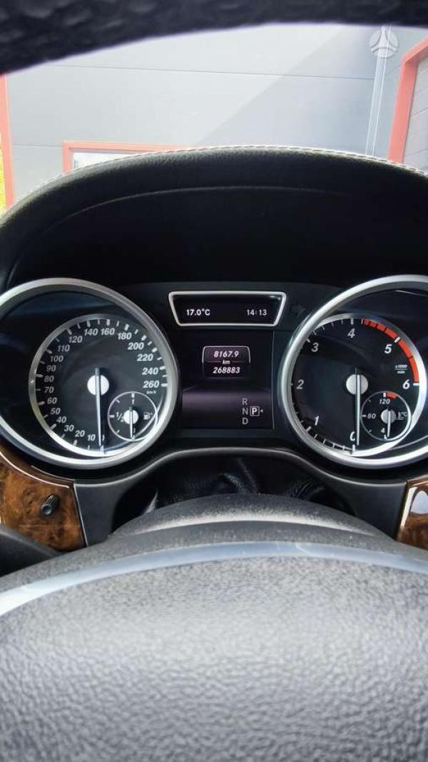 Мерседес ГЛ 350 2014 в Клайпеда на AUTOMOTO.COM.LV Серый Мерседес ГЛ 350 2014 в Клайпеда, объемом двигателя 3.00 л и пробегом 275 тыс. км за 16100 €, фото 11 на AUTOMOTO.COM.LV