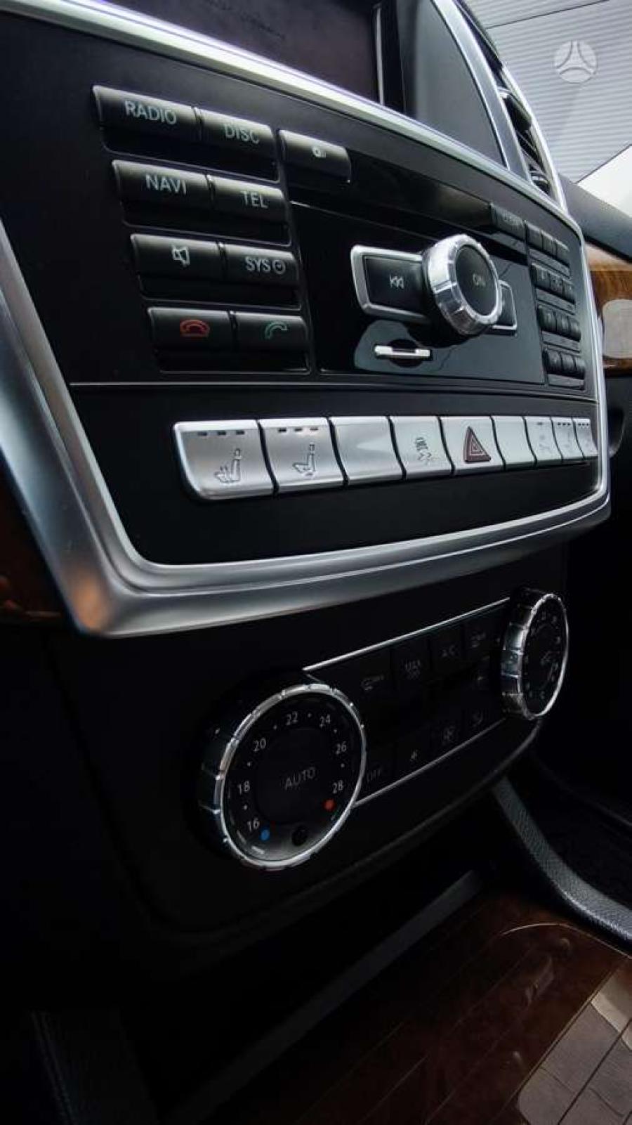 Pelēks Mercedes-Benz GL 350 2014 Klaipėda, ar dzinēja tilpumu 3.00 L un nobraukumu 275 tūkst. km par 16100 €, foto 12 vietnē AUTOMOTO.COM.LV