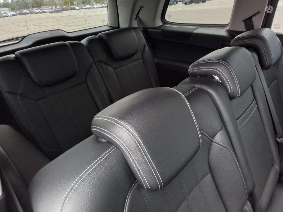 Grey Mercedes-Benz GL 350 2014 in Panevezys, with an engine capacity of 3.00 L and mileage of 198 thousand km for 18500 €, photo 11 on AUTOMOTO.COM.LV