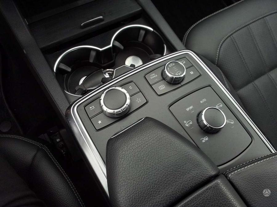 Grey Mercedes-Benz GL 350 2014 in Panevezys, with an engine capacity of 3.00 L and mileage of 198 thousand km for 18500 €, photo 13 on AUTOMOTO.COM.LV