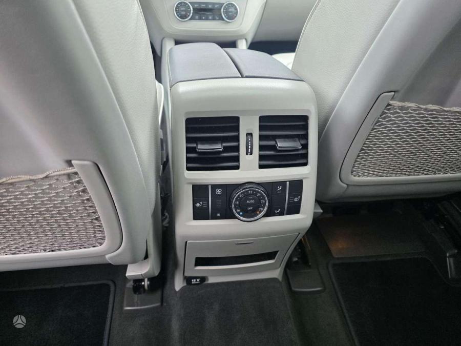 Grey Mercedes-Benz GL 350 2014 in Siauliai, with an engine capacity of 2.99 L and mileage of 295 thousand km for 19200 €, photo 21 on AUTOMOTO.COM.LV