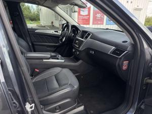 Pelēks Mercedes-Benz GL 350 2015 Tauragė, ar dzinēja tilpumu 3.00 L un nobraukumu 339 tūkst. km par 13500 €, foto 10 vietnē AUTOMOTO.COM.LV