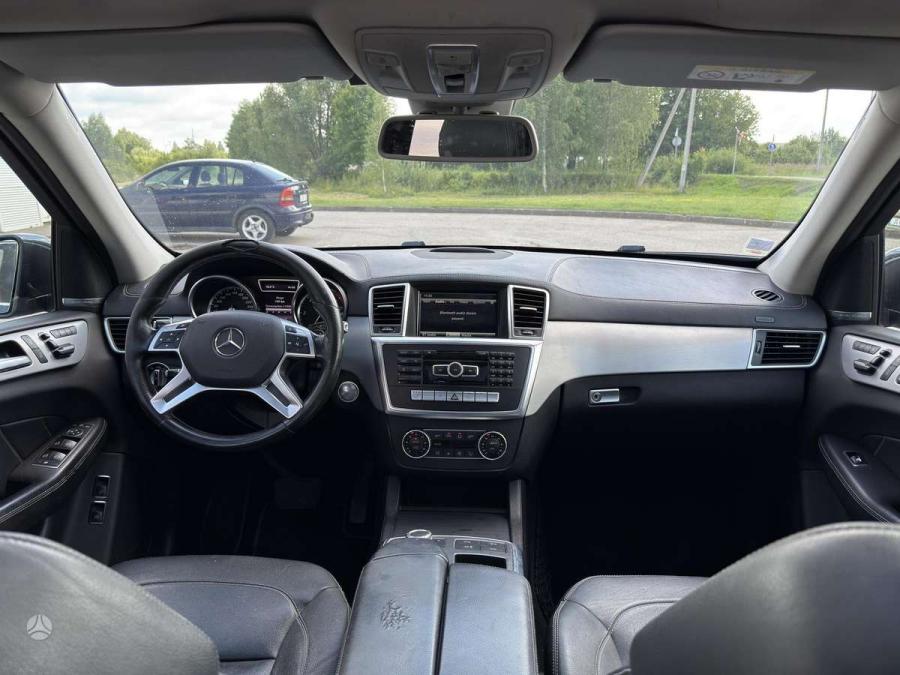 Pelēks Mercedes-Benz GL 350 2015 Tauragė, ar dzinēja tilpumu 3.00 L un nobraukumu 339 tūkst. km par 13500 €, foto 11 vietnē AUTOMOTO.COM.LV