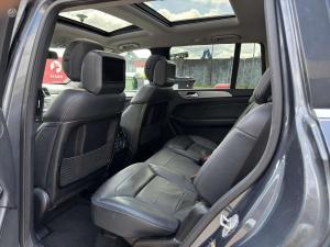 Pelēks Mercedes-Benz GL 350 2015 Tauragė, ar dzinēja tilpumu 3.00 L un nobraukumu 339 tūkst. km par 13500 €, foto 15 vietnē AUTOMOTO.COM.LV