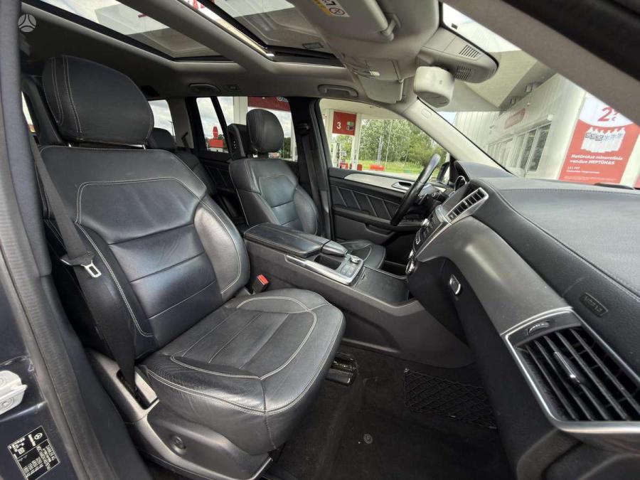 Pelēks Mercedes-Benz GL 350 2015 Tauragė, ar dzinēja tilpumu 3.00 L un nobraukumu 339 tūkst. km par 13500 €, foto 25 vietnē AUTOMOTO.COM.LV