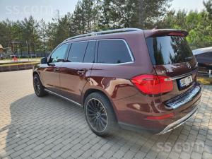 Sarkans Mercedes-Benz GL 350 2013 Rīga, ar dzinēja tilpumu 3.00 L un nobraukumu 339 tūkst. km par 15400 €, foto 5 vietnē AUTOMOTO.COM.LV