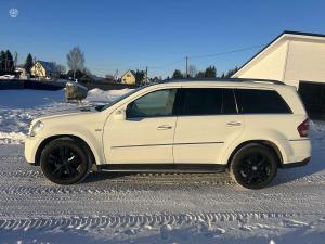 White Mercedes-Benz GL 350 2010 in Telschi, with an engine capacity of 2.99 L and mileage of 323 thousand km for 10500 €, photo 3 on AUTOMOTO.COM.LV