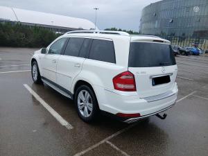 White Mercedes-Benz GL 350 2010 in Siauliai, with an engine capacity of 2.99 L and mileage of 270 thousand km for 8800 €, photo 5 on AUTOMOTO.COM.LV