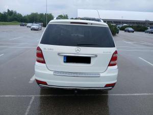 White Mercedes-Benz GL 350 2010 in Siauliai, with an engine capacity of 2.99 L and mileage of 270 thousand km for 8800 €, photo 6 on AUTOMOTO.COM.LV