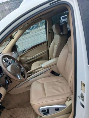 White Mercedes-Benz GL 350 2010 in Siauliai, with an engine capacity of 2.99 L and mileage of 270 thousand km for 8800 €, photo 14 on AUTOMOTO.COM.LV