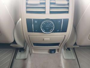 White Mercedes-Benz GL 350 2010 in Siauliai, with an engine capacity of 2.99 L and mileage of 270 thousand km for 8800 €, photo 18 on AUTOMOTO.COM.LV