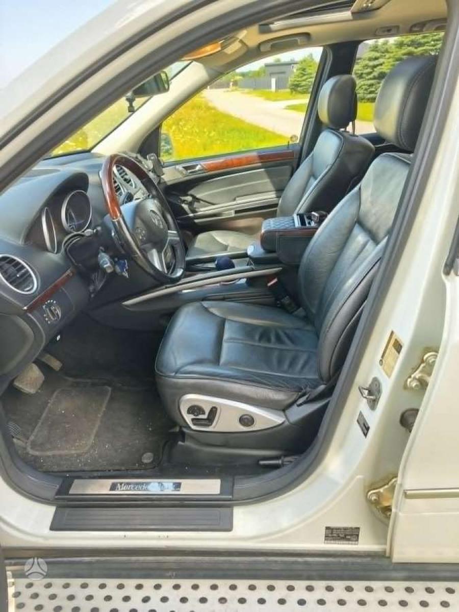 Balts Mercedes-Benz GL 350 2010 Klaipėda, ar dzinēja tilpumu 3.00 L un nobraukumu 335 tūkst. km par 9500 €, foto 14 vietnē AUTOMOTO.COM.LV