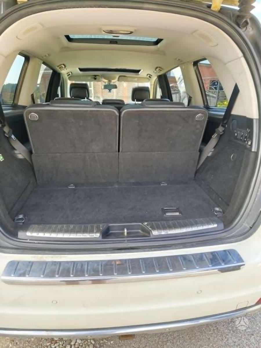 Balts Mercedes-Benz GL 350 2010 Klaipėda, ar dzinēja tilpumu 3.00 L un nobraukumu 335 tūkst. km par 9500 €, foto 16 vietnē AUTOMOTO.COM.LV
