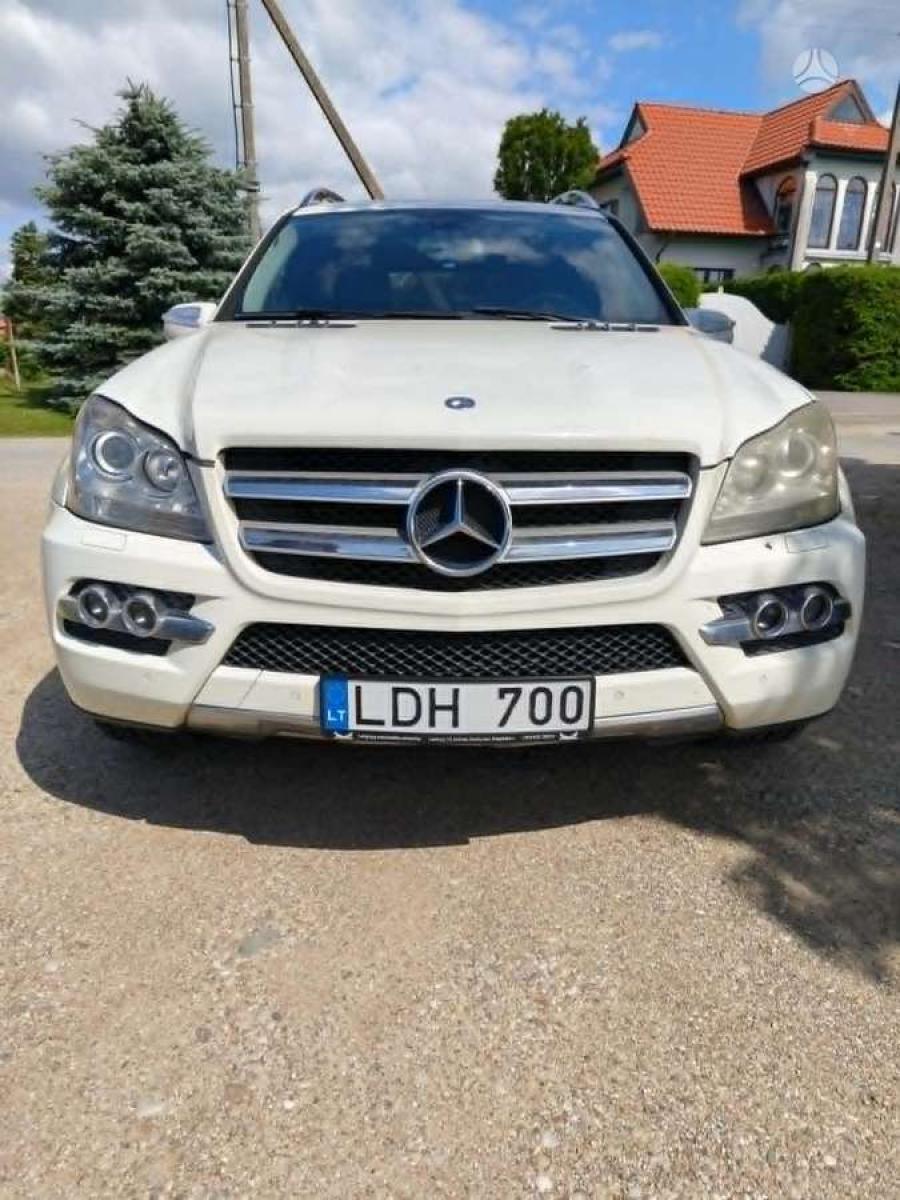 Balts Mercedes-Benz GL 350 2010 Klaipėda, ar dzinēja tilpumu 3.00 L un nobraukumu 335 tūkst. km par 9500 €, foto 20 vietnē AUTOMOTO.COM.LV