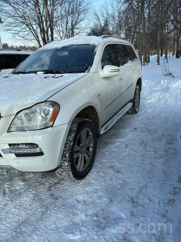 Balts Mercedes-Benz GL 350 2012 Rīga, ar dzinēja tilpumu 3.00 L un nobraukumu 311 tūkst. km par 10100 €, foto 2 vietnē AUTOMOTO.COM.LV