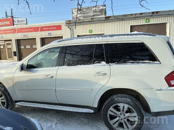 Balts Mercedes-Benz GL 350 2012 Rīga, ar dzinēja tilpumu 3.00 L un nobraukumu 311 tūkst. km par 10100 €, foto 9 vietnē AUTOMOTO.COM.LV