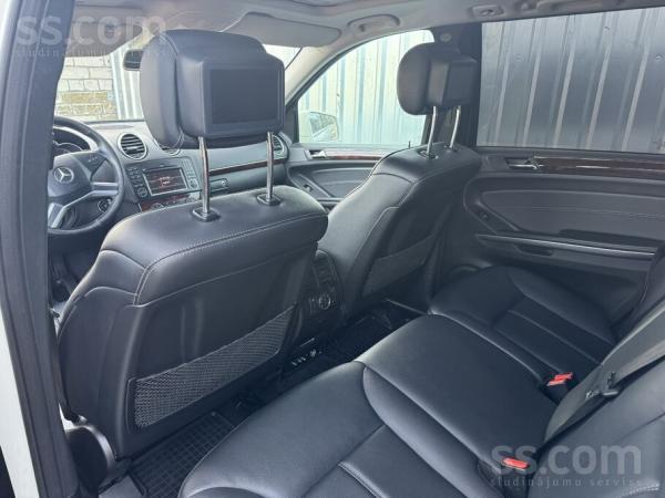 Balts Mercedes-Benz GL 350 2012 Rīga, ar dzinēja tilpumu 3.00 L un nobraukumu 310 tūkst. km par 10000 €, foto 6 vietnē AUTOMOTO.COM.LV