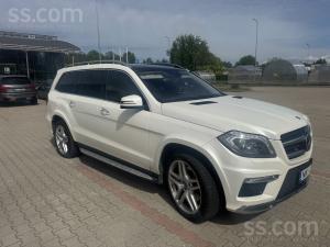 Белый Мерседес ГЛ 350 2012 в Рига, объемом двигателя 3.00 л и пробегом 296 тыс. км за 22500 €, фото 3 на AUTOMOTO.COM.LV