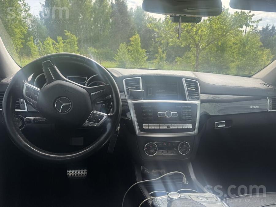 Белый Мерседес ГЛ 350 2012 в Рига, объемом двигателя 3.00 л и пробегом 296 тыс. км за 22500 €, фото 9 на AUTOMOTO.COM.LV