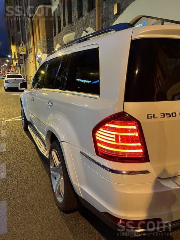White Mercedes-Benz GL 350 2012 in Riga, with an engine capacity of 2.90 L and mileage of 0 thousand km for 14000 €, photo 4 on AUTOMOTO.COM.LV