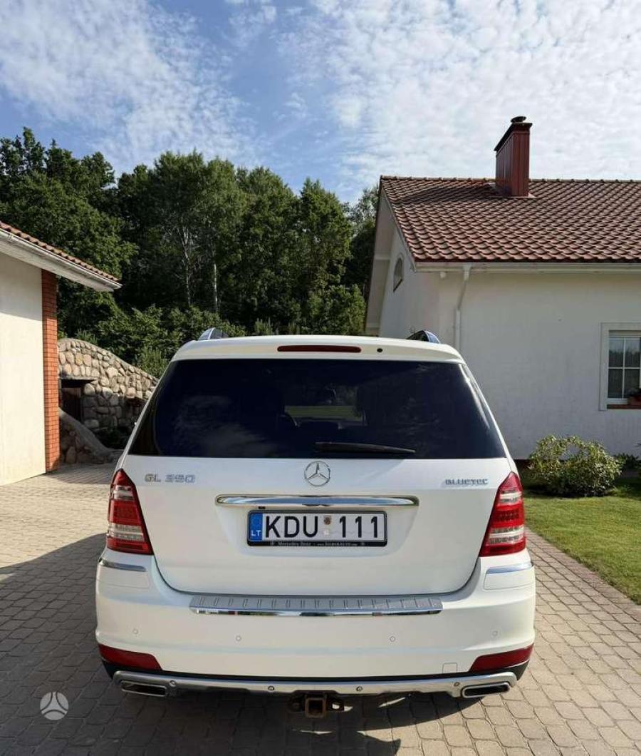 Balts Mercedes-Benz GL 350 2012 Klaipėda, ar dzinēja tilpumu 3.00 L un nobraukumu 200 tūkst. km par 12900 €, foto 5 vietnē AUTOMOTO.COM.LV