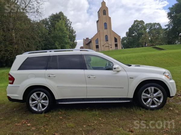 Balts Mercedes-Benz GL 350 2012 Jēkabpils, ar dzinēja tilpumu 3.00 L un nobraukumu 244 tūkst. km par 16800 €, foto 4 vietnē AUTOMOTO.COM.LV