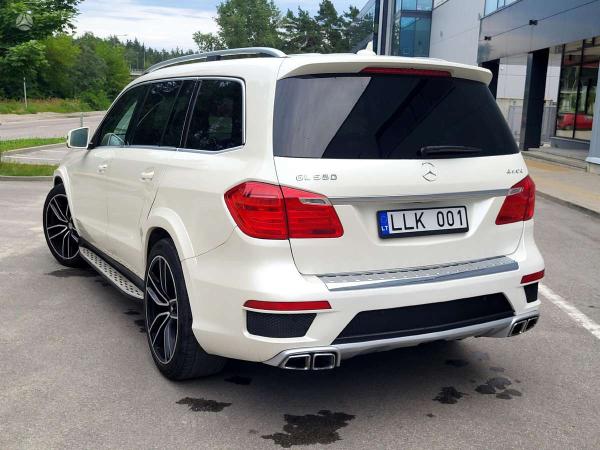 White Mercedes-Benz GL 350 2013 in Vilnius, with an engine capacity of 2.99 L and mileage of 297 thousand km for 17750 €, photo 8 on AUTOMOTO.COM.LV
