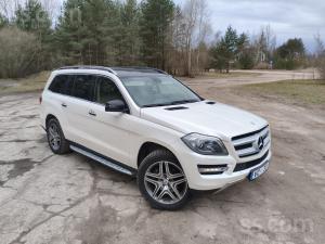 White Mercedes-Benz GL 350 2013 in Riga, with an engine capacity of 3.00 L and mileage of 304 thousand km for 18000 €, photo  on AUTOMOTO.COM.LV