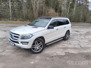 White Mercedes-Benz GL 350 2013 in Riga, with an engine capacity of 3.00 L and mileage of 304 thousand km for 18000 €, photo 4 on AUTOMOTO.COM.LV