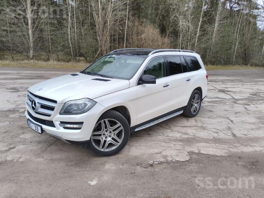 White Mercedes-Benz GL 350 2013 in Riga, with an engine capacity of 3.00 L and mileage of 304 thousand km for 18000 €, photo 4 on AUTOMOTO.COM.LV