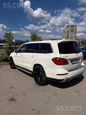 Balts Mercedes-Benz GL 350 2013 Rīga, ar dzinēja tilpumu 3.00 L un nobraukumu 405 tūkst. km par 13200 €, foto 3 vietnē AUTOMOTO.COM.LV