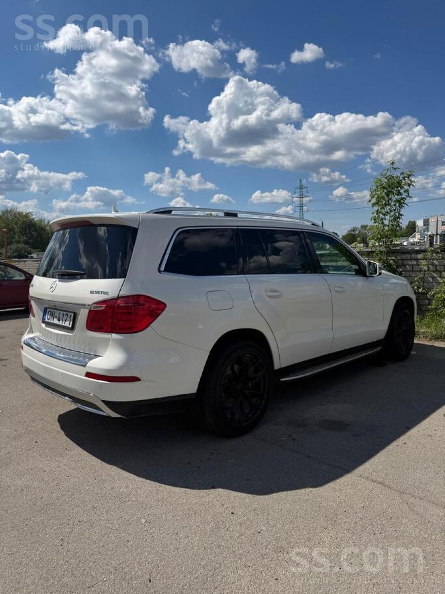 Balts Mercedes-Benz GL 350 2013 Rīga, ar dzinēja tilpumu 3.00 L un nobraukumu 405 tūkst. km par 13200 €, foto 4 vietnē AUTOMOTO.COM.LV