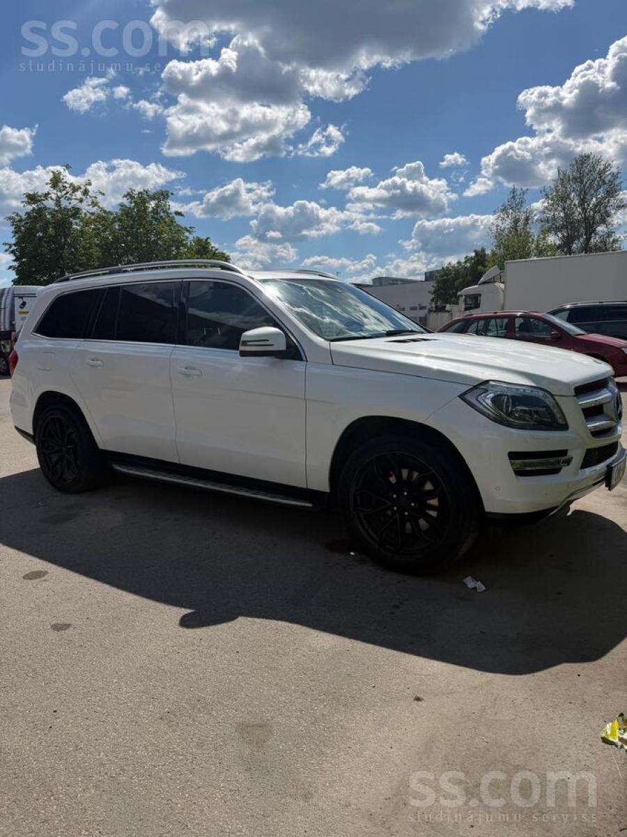 Balts Mercedes-Benz GL 350 2013 Rīga, ar dzinēja tilpumu 3.00 L un nobraukumu 405 tūkst. km par 13200 €, foto 5 vietnē AUTOMOTO.COM.LV