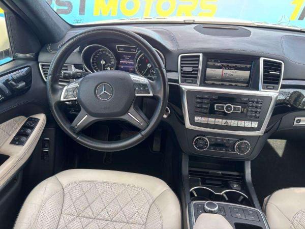 Balts Mercedes-Benz GL 350 2013 Rīga, ar dzinēja tilpumu 2.99 L un nobraukumu 309 tūkst. km par 19950 €, foto 7 vietnē AUTOMOTO.COM.LV