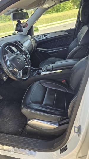 Balts Mercedes-Benz GL 350 2013 Panevēža, ar dzinēja tilpumu 2.99 L un nobraukumu 273 tūkst. km par 15500 €, foto 11 vietnē AUTOMOTO.COM.LV