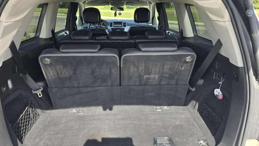 Balts Mercedes-Benz GL 350 2013 Panevēža, ar dzinēja tilpumu 2.99 L un nobraukumu 273 tūkst. km par 15500 €, foto 21 vietnē AUTOMOTO.COM.LV