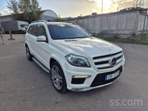 Белый Мерседес ГЛ 350 2013 в Рига, объемом двигателя 3.00 л и пробегом 263 тыс. км за 22990 €, фото 3 на AUTOMOTO.COM.LV