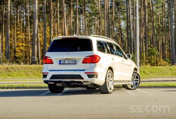 Balts Mercedes-Benz GL 350 2013 Rīga, ar dzinēja tilpumu 3.00 L un nobraukumu 263 tūkst. km par 22990 €, foto 7 vietnē AUTOMOTO.COM.LV