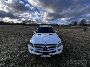 White Mercedes-Benz GL 350 2014 in Riga, with an engine capacity of 3.00 L and mileage of 445 thousand km for 16000 €, photo 8 on AUTOMOTO.COM.LV