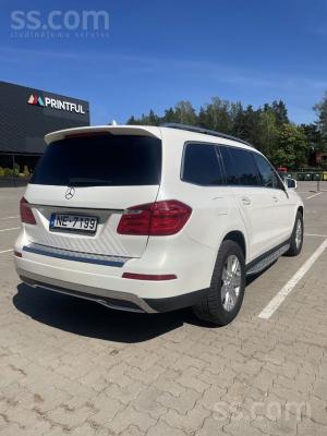 Balts Mercedes-Benz GL 350 2014 Rīga, ar dzinēja tilpumu 3.00 L un nobraukumu 110 tūkst. km par 27700 €, foto 5 vietnē AUTOMOTO.COM.LV